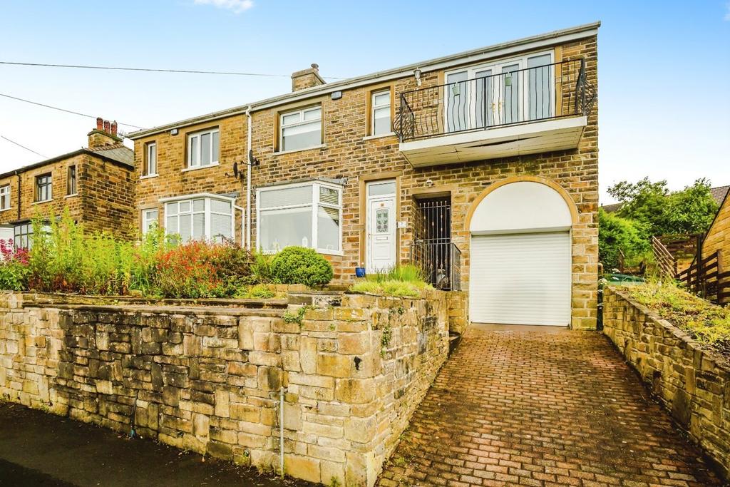 Deyne Road, Netherton, West Yorkshire... 3 bed semi-detached house - £ ...