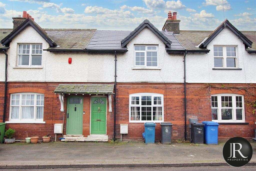 Colton Road, Rugeley WS15 2 bed terraced house for sale - £165,000