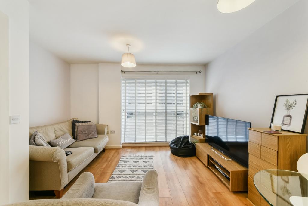 Forge Square, Isle Of Dogs, London, E14 2 bed flat for sale - £400,000