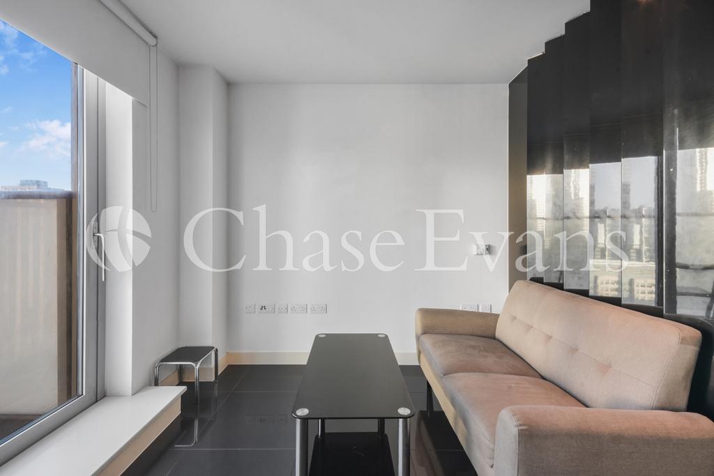 Pan Peninsula, Pan Peninsula Square... Studio - £1,907 pcm (£440 pw)