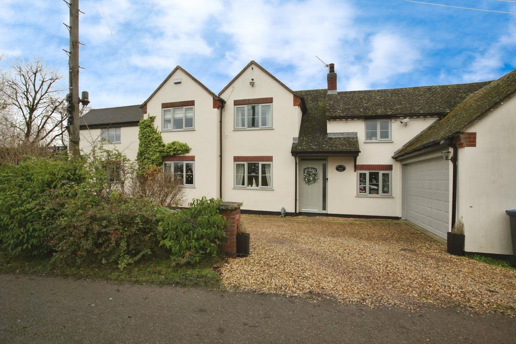 Wellsborough Road, Atherstone CV9 4 bed detached house - £720,000