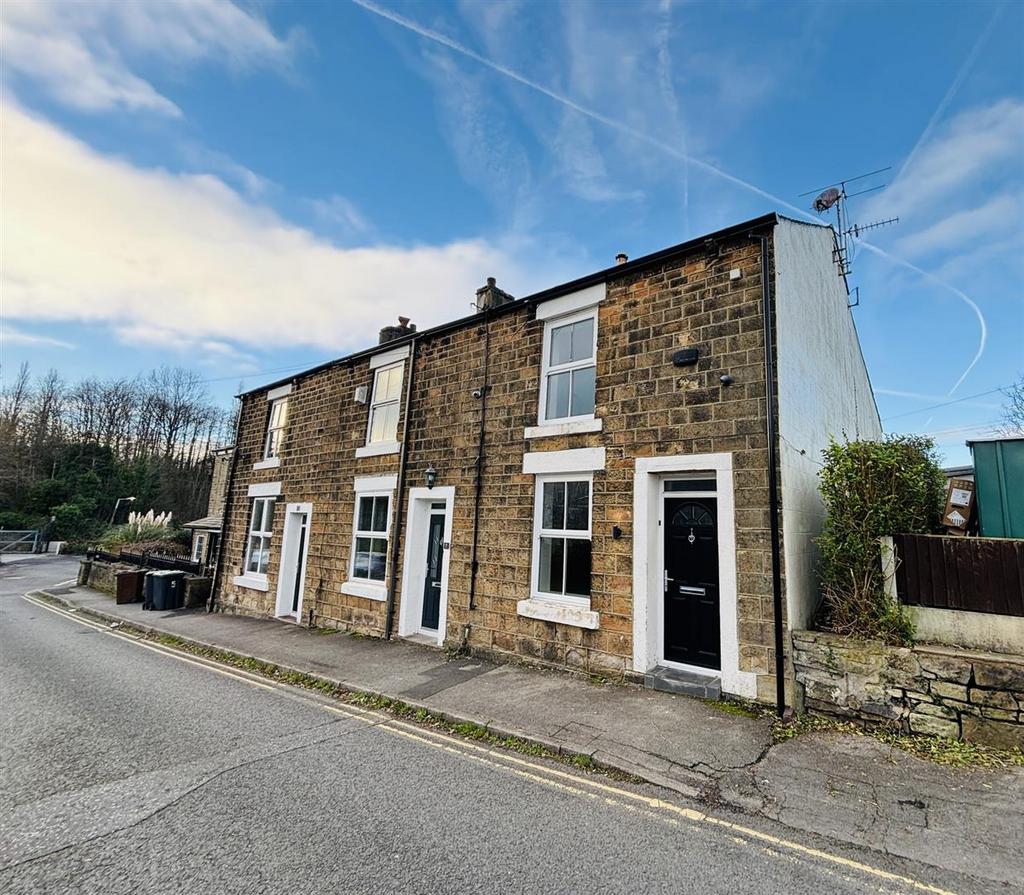 Dinting Lane, Glossop 2 bed end of terrace house to rent - £1,100 pcm ...