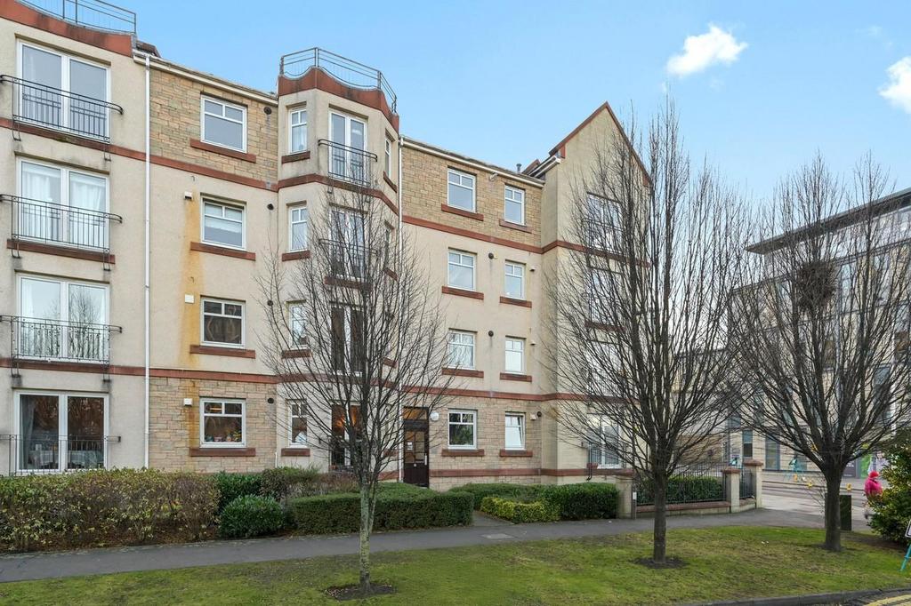 4/11 Sinclair Place, Edinburgh EH11 2 bed flat for sale - £240,000