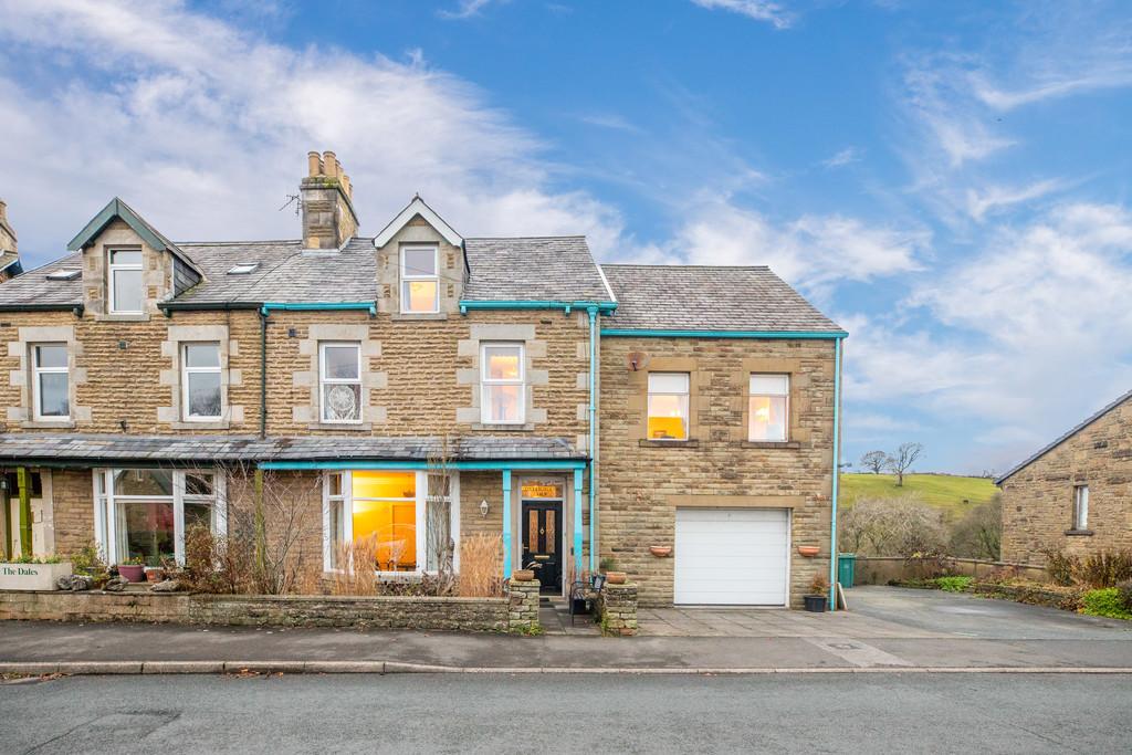2 Ingleborough View, Main Street... 5 bed semi-detached house - £435,000
