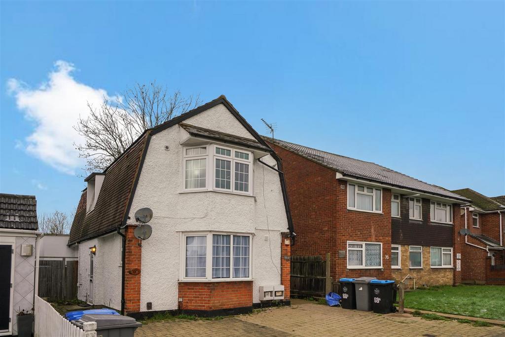 Sudbury Avenue, Wembley 3 bed apartment - £1,900 pcm (£438 pw)