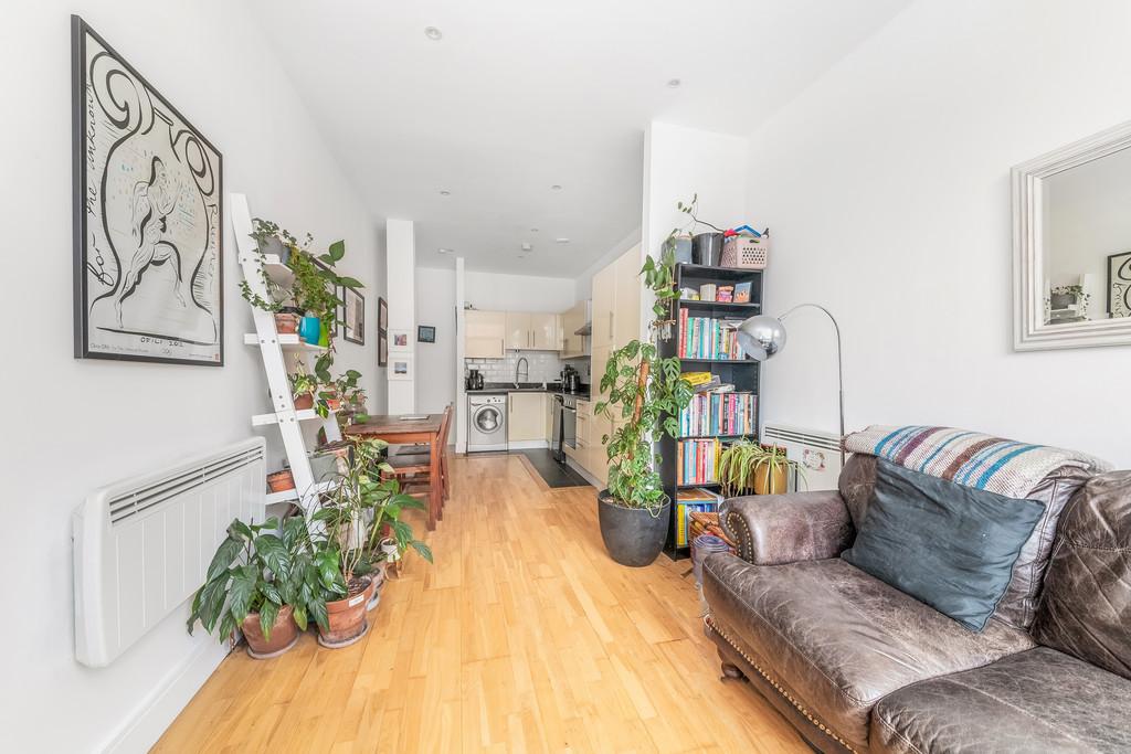 Peckham Grove, Peckham Grove, SE15 2 bed apartment for sale - £325,000
