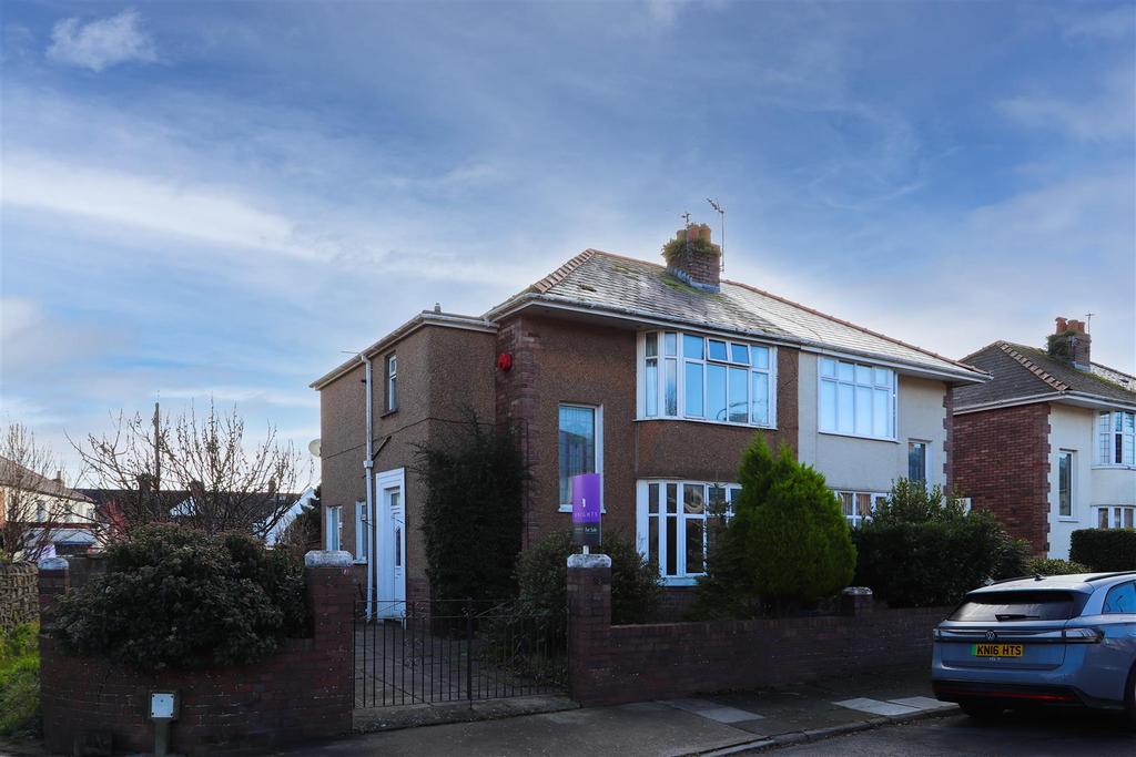 Oxford Street, Barry 3 bed semi-detached house - £305,000