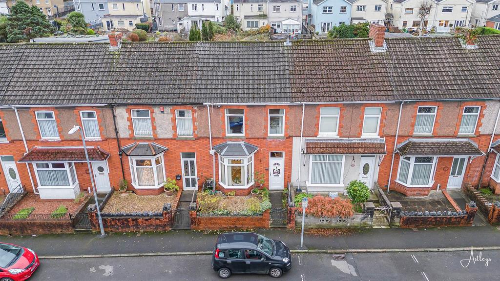 Leonard Street, Neath 3 bed terraced house - £165,000