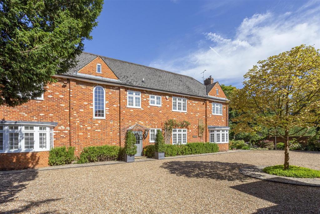 Wells Lane, Ascot 4 bed detached house - £1,850,000