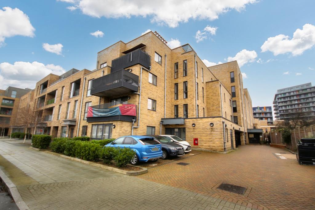 Carlyon Road, Wembley, Middlesex HA0 1 bed flat - £108,500