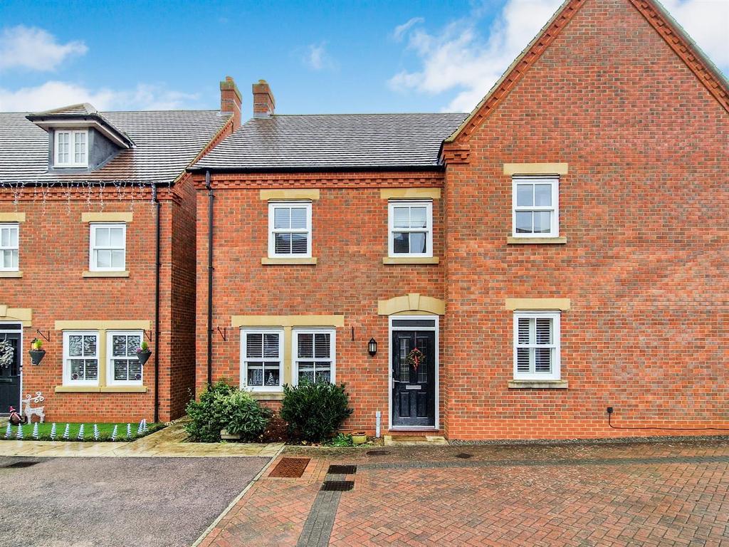 Pennard Close, Great Denham, Bedford 3 bed semi-detached house for sale ...