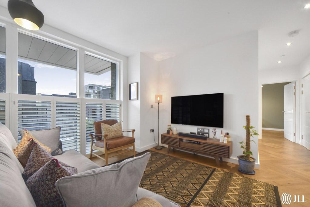 Triathlon Point, Madison Way, London... 3 bed apartment - £785,000