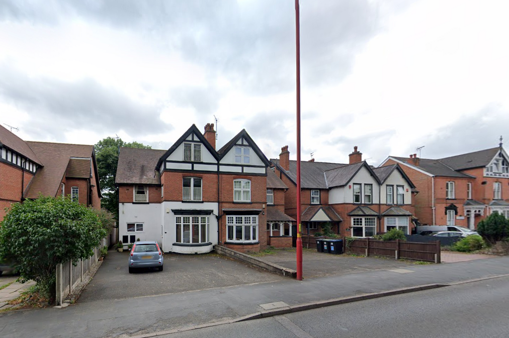Middleton Hall Road - 18.63% NET... 11 bed house - £799,999