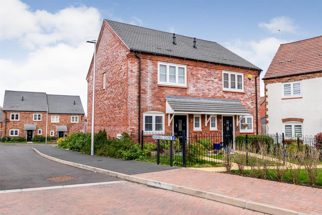Burnell Close, Shipston-On-Stour CV36 2 bed semi-detached house - £280,000
