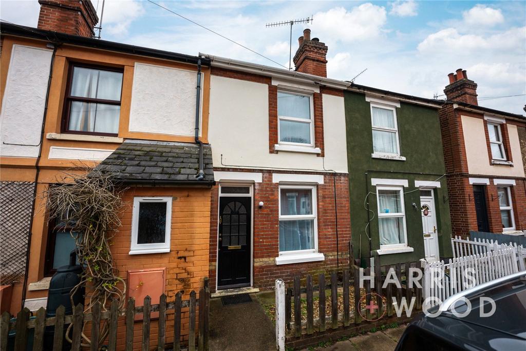 Lisle Road, Colchester, Essex, CO2 3 bed terraced house - £240,000