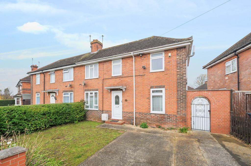 Kingsbridge Road, Reading, Berkshire 3 bed semi-detached house - £375,000