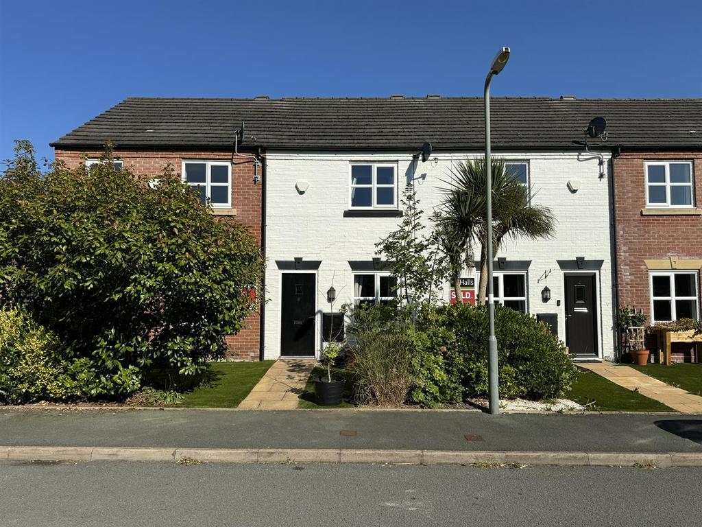 Henka Road, Penley. 2 bed terraced house - £140,000