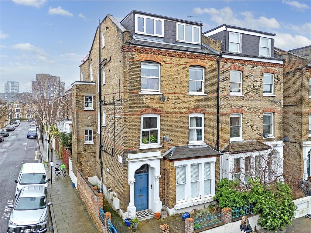 Alexandra Grove, London N4 2 bed flat for sale - £595,000