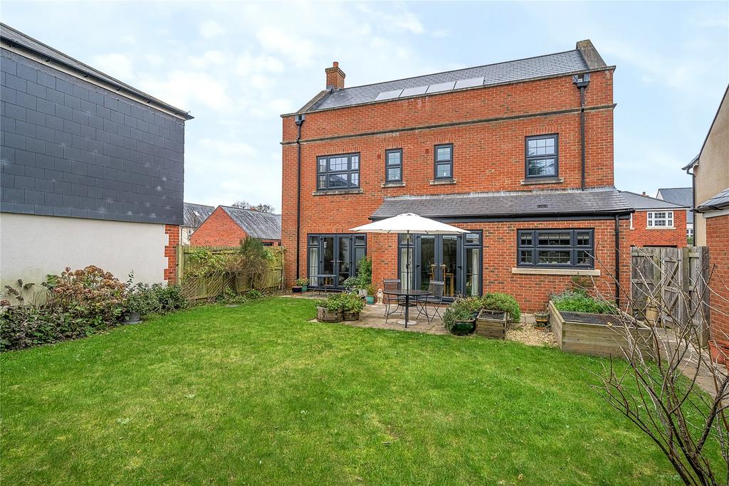 Seabrook Orchards, Devon 4 bed detached house - £600,000
