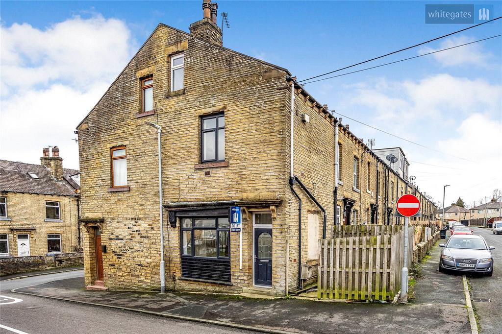 Wheatley Lane, Lee Mount, Halifax, HX3 2 bed terraced house - £80,000