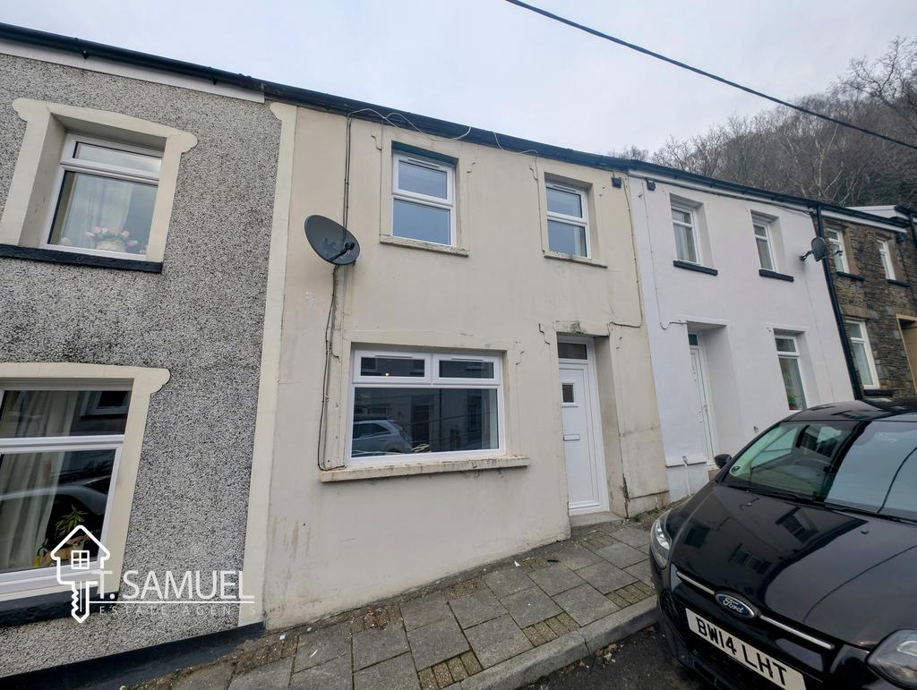 Strand Street, Mountain Ash 3 bed terraced house for sale - £95,000