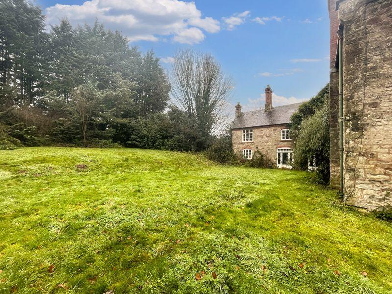 Cleobury North, Bridgnorth 10 bed house - £550,000
