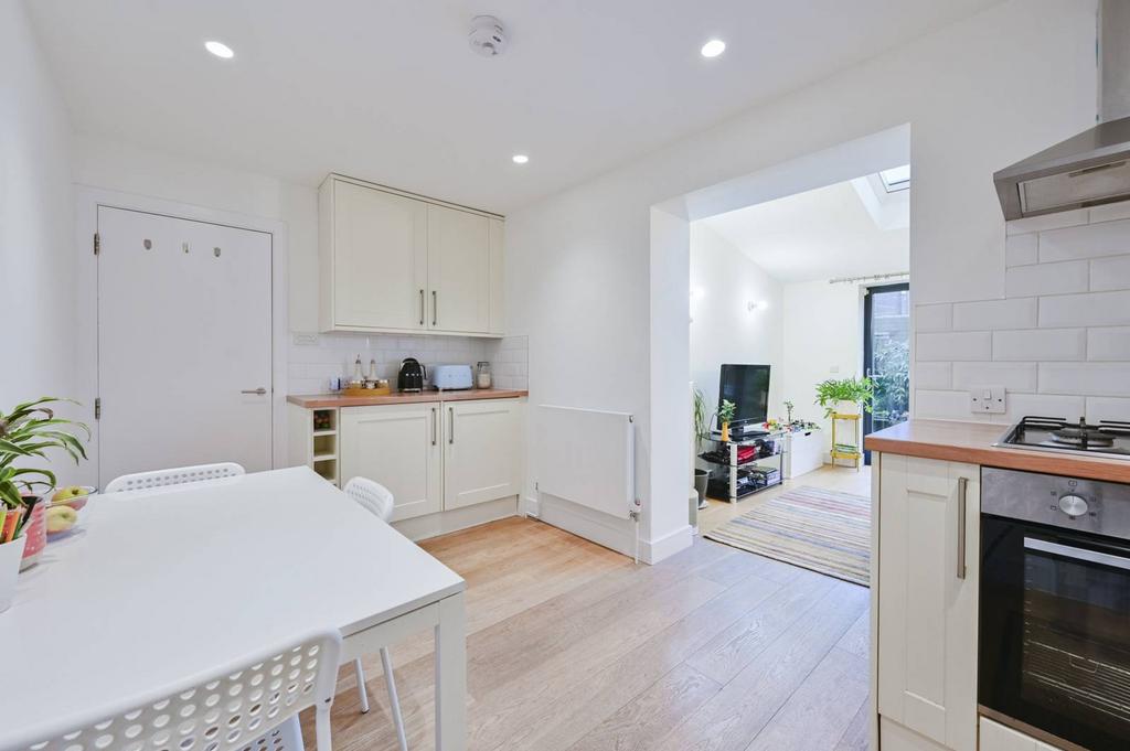 Langtry Road, St John's Wood, London... 3 bed house for sale - £600,000