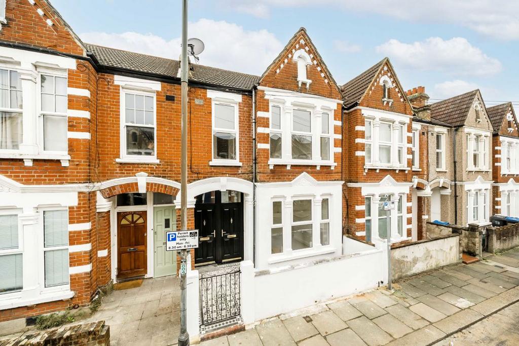Tynemouth Road, Mitcham CR4 3 bed maisonette for sale - £475,000