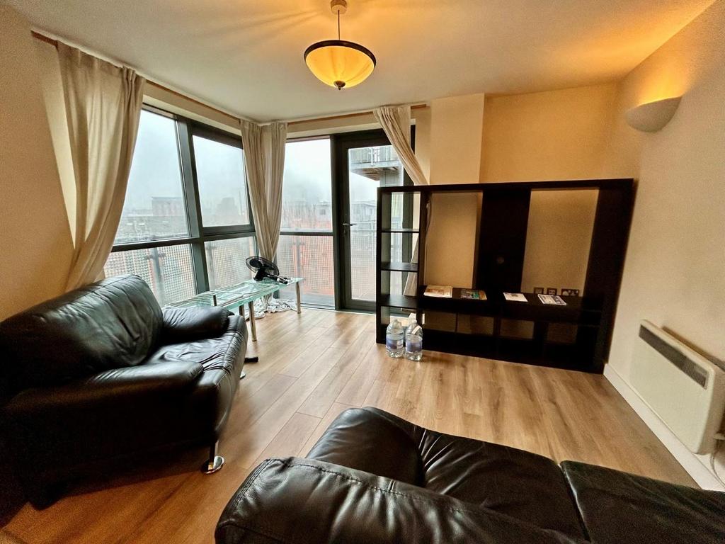 Velocity West, City Walk 2 bed flat - £1,050 pcm (£242 pw)