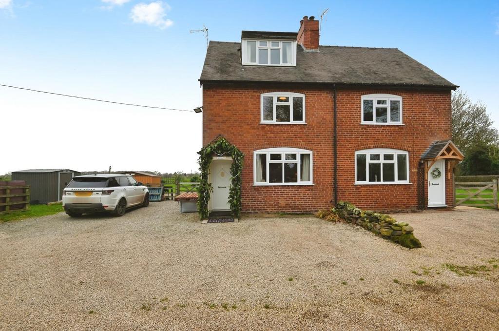 Hipsley Lane, Hurley, Atherstone 3 bed semi-detached house - £365,000
