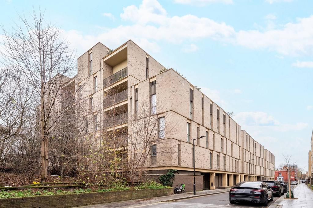 Winch House, Stead Street, London... 2 bed flat - £4,500 pcm (£1,038 pw)
