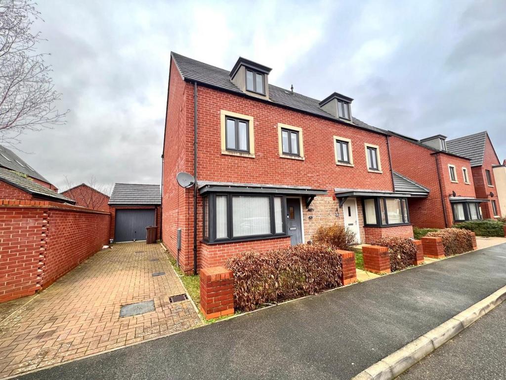 Kent Crescent, St. Crispin... 4 bed semi-detached house - £339,995