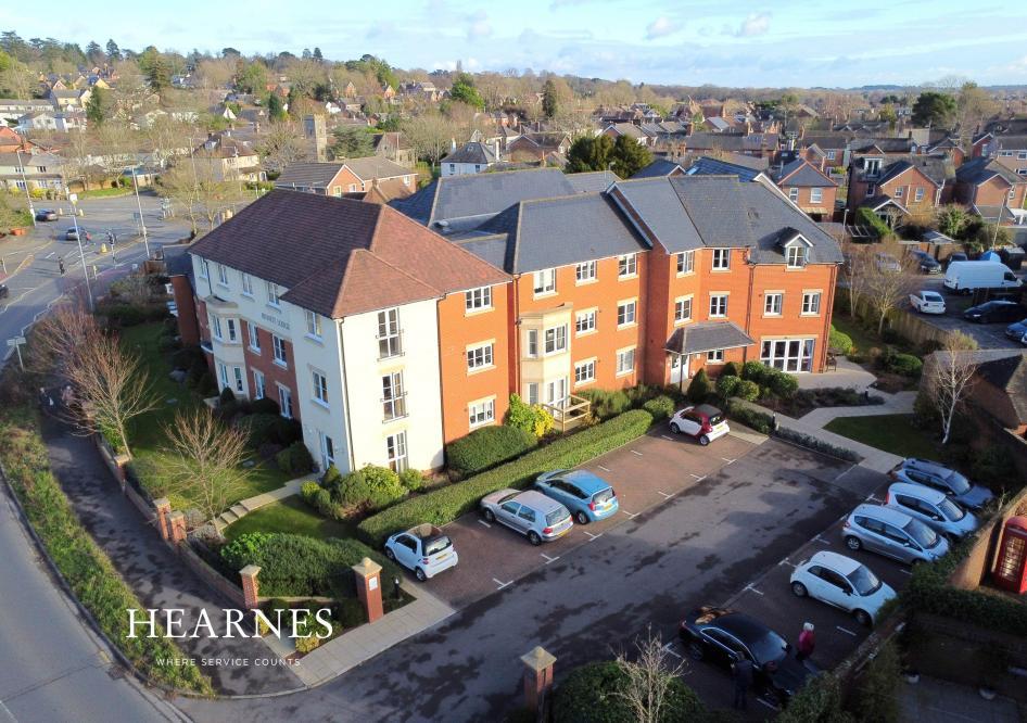Bennett Lodge, 23 Rodway, Wimborne... 2 bed apartment - £375,000