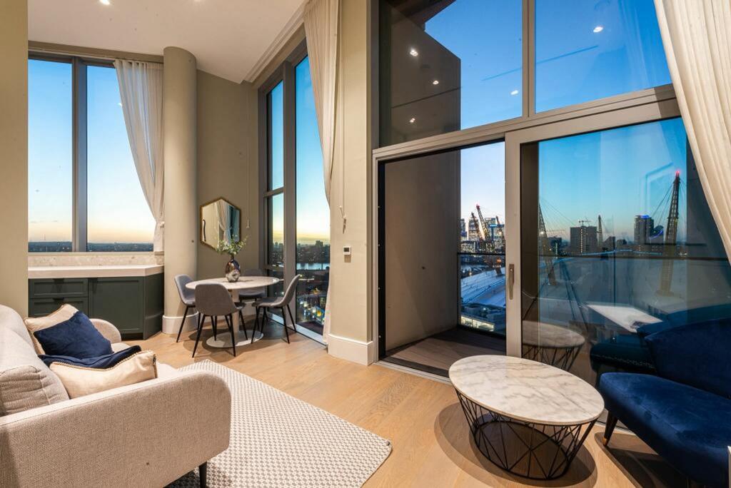 Cutter Lane, London SE10 2 bed flat for sale - £900,000