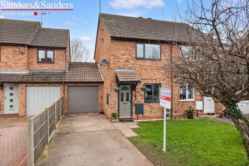 Rufford Close, Alcester, B49 2 bed semi-detached house - £259,950