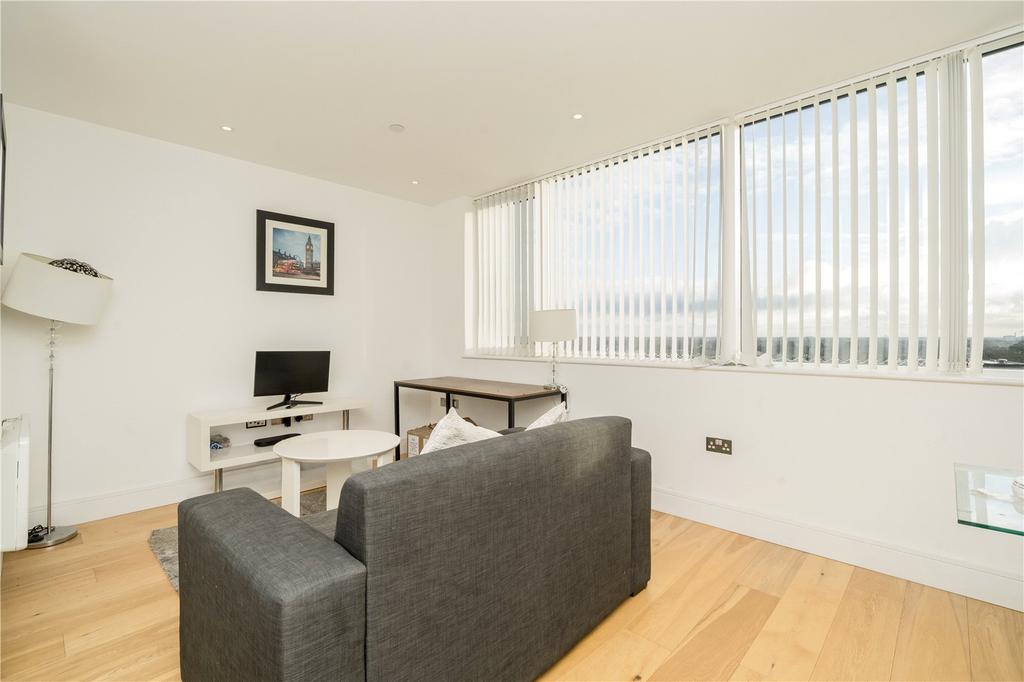 High Street, Berkshire SL1 Studio - £150,000