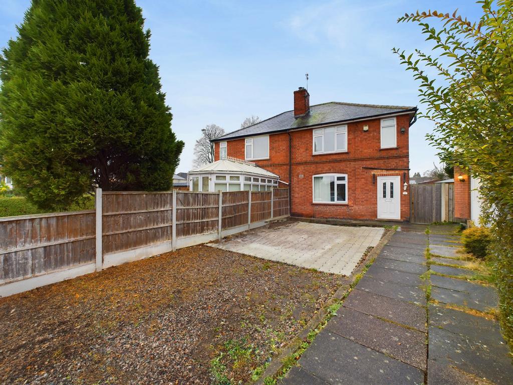 Alpine Crescent, Nottingham NG4 3 bed semi-detached house - £230,000