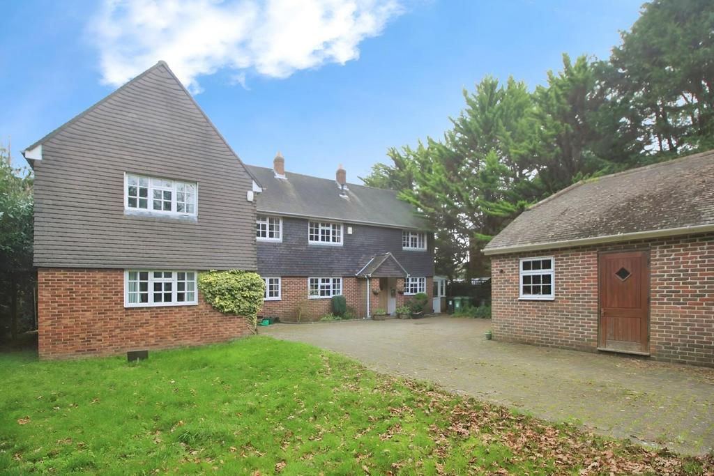 St Mary's Road, Netley Abbey... 5 bed detached house for sale - £900,000