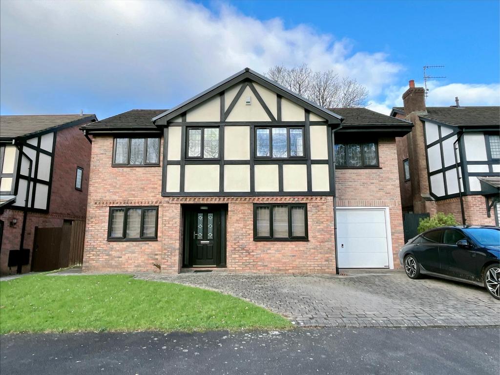 Averil Vivian Grove, Swansea SA2 5 bed detached house - £550,000