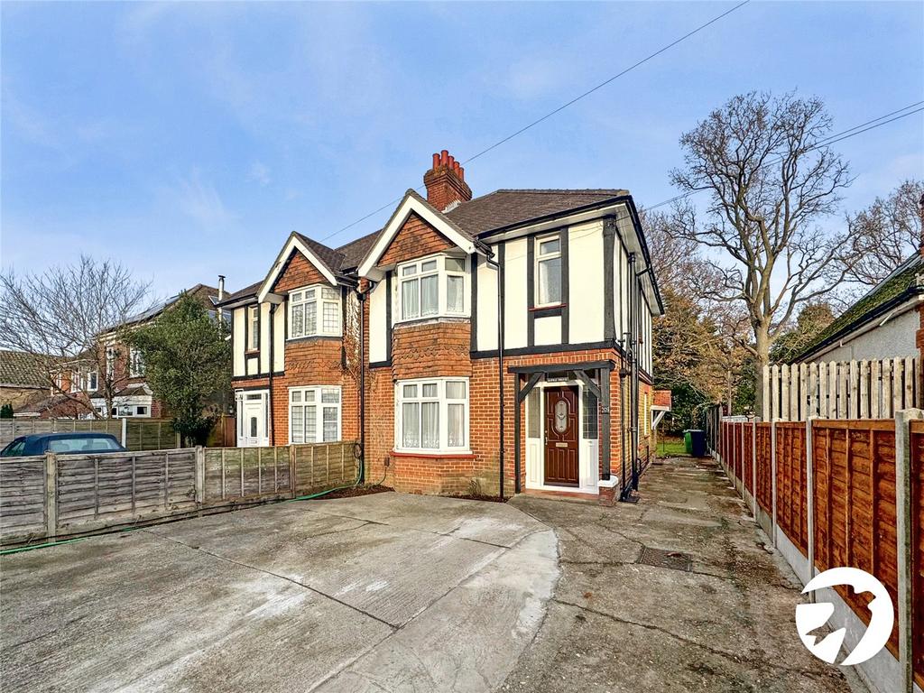 Sutton Road, Maidstone, Kent, ME15 3 bed semi-detached house for sale ...