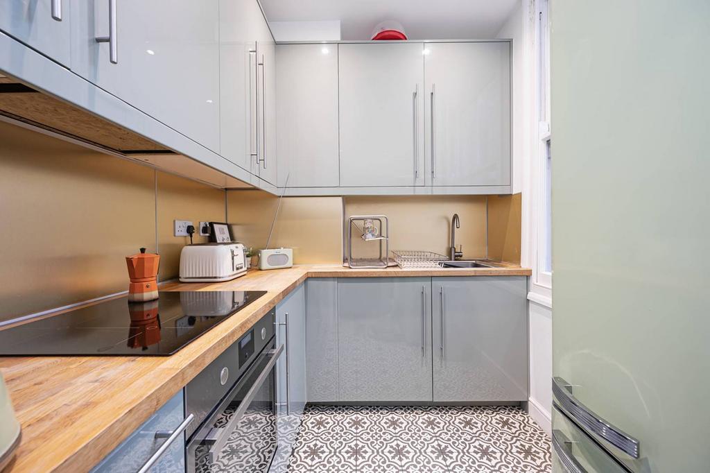 Charnock Road, Clapton, London, E5 1 bed flat - £3,250 pcm (£750 pw)