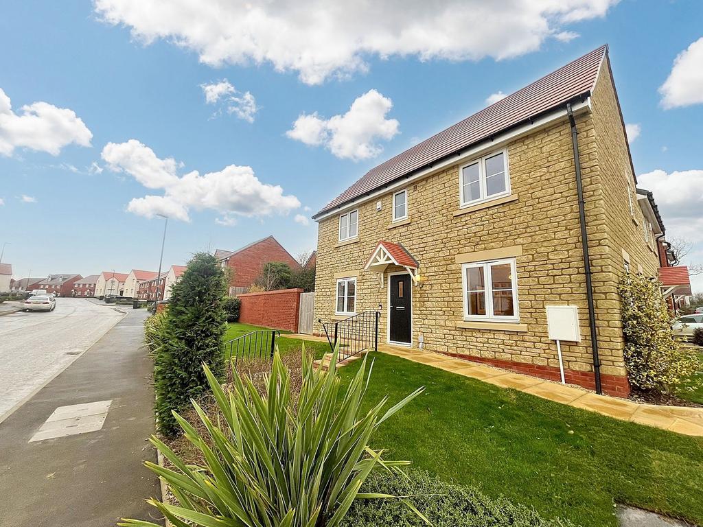 De Lisle Bush Way, Stonehouse GL10 3 bed semi-detached house for sale ...