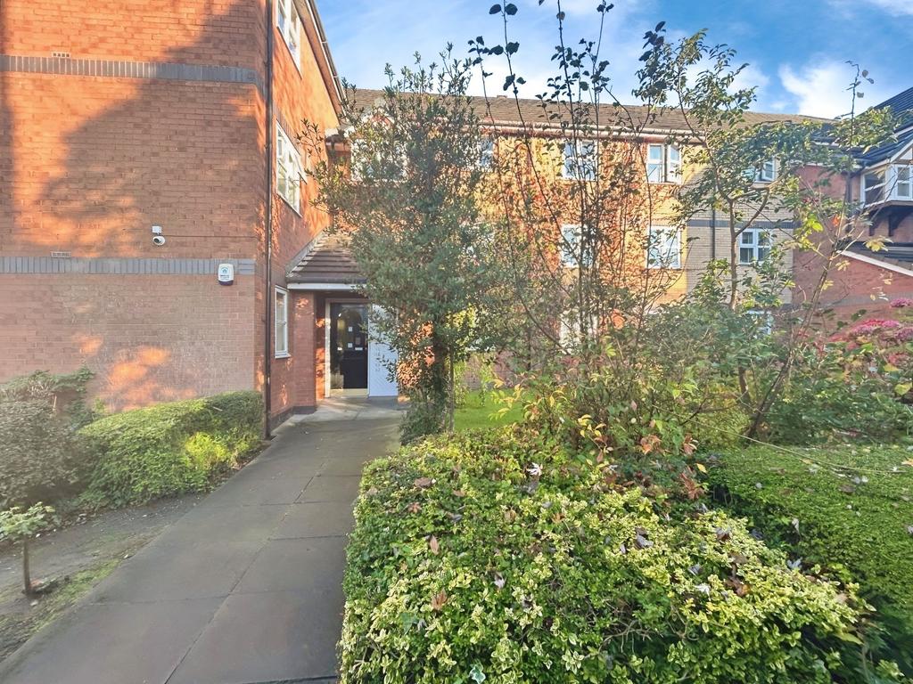Sheader Drive, Greater Manchester M5 2 bed apartment - £130,000