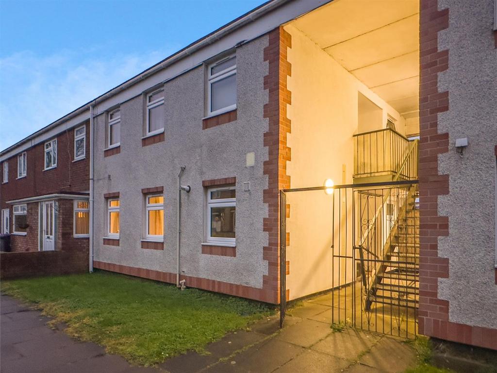 Pontnewydd Walk, Cwmbran NP44 1 bed flat - £90,000