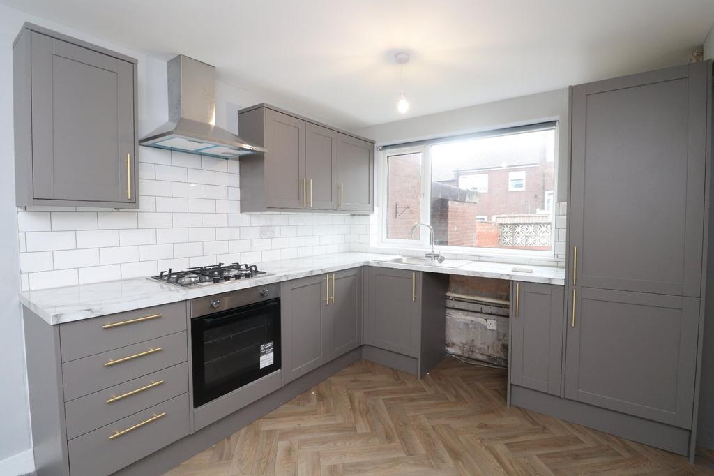 Beckhill Approach, Leeds, West... 3 bed house - £950 pcm (£219 pw)