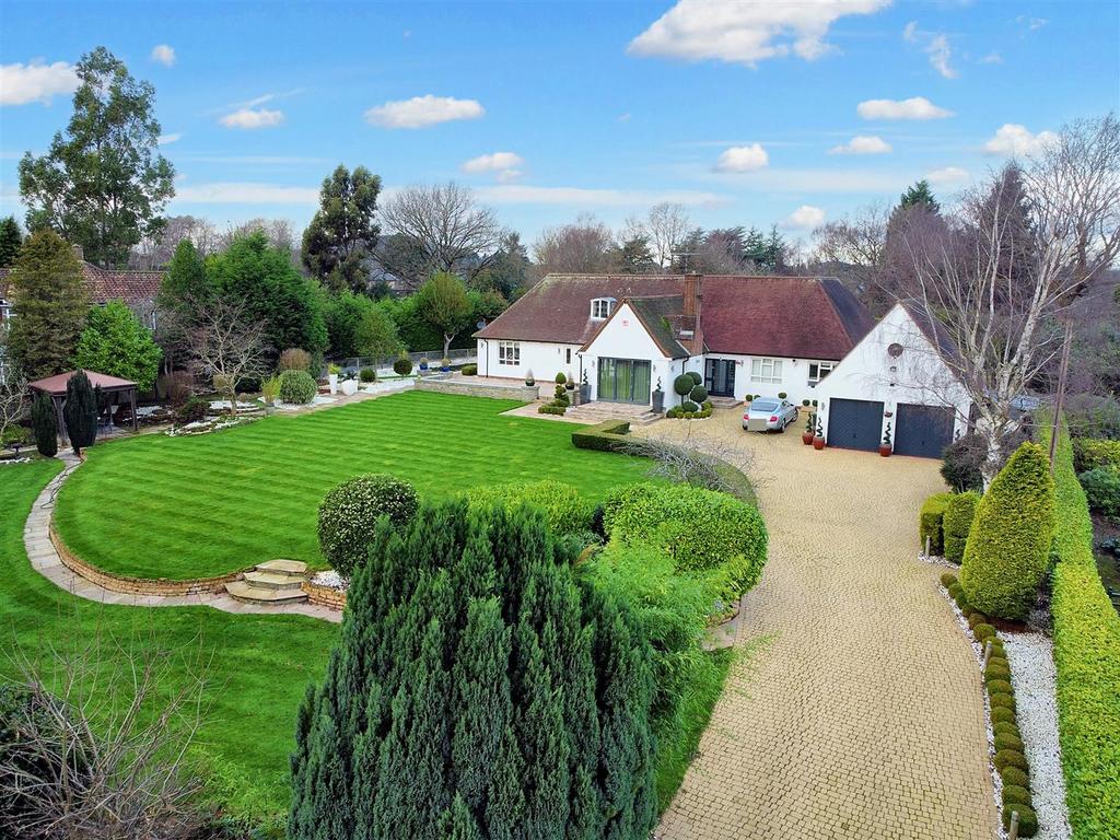 Beeston Fields Drive, Bramcote 4 bed detached house for sale - £1,850,000