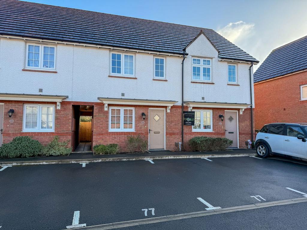 Cranesbill Way, Newton Abbot TQ12 3 bed terraced house - £270,000