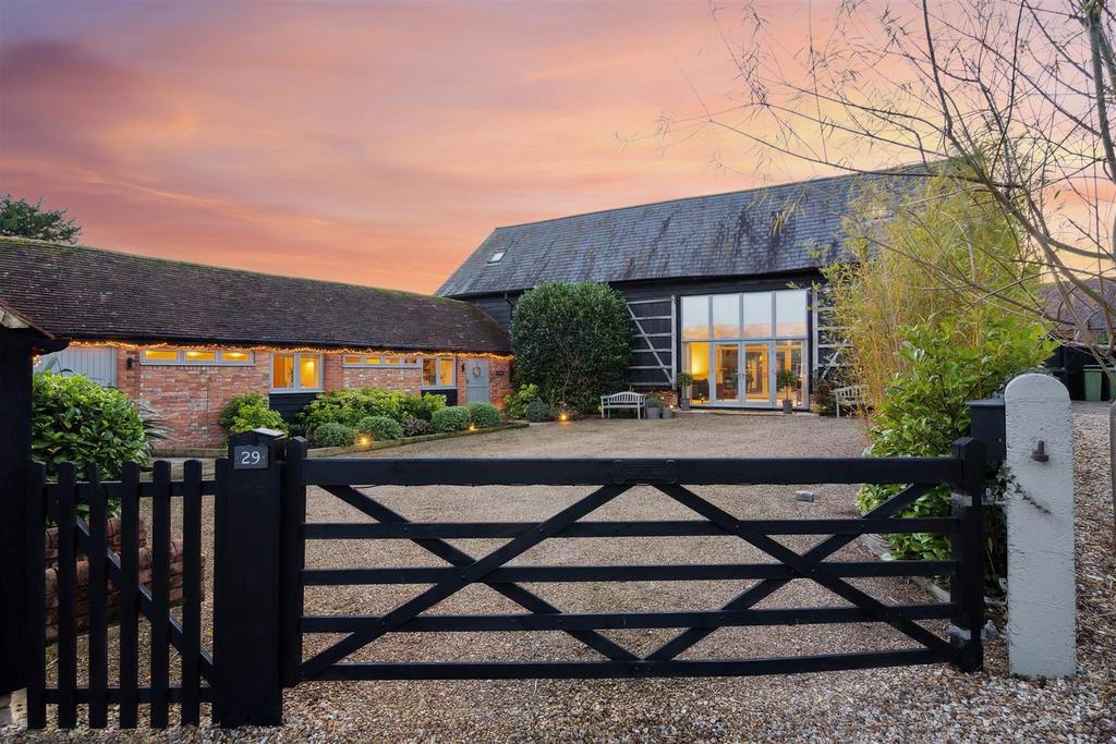 Little Stocking, Shenley Brook End... 4 bed barn conversion - £1,150,000