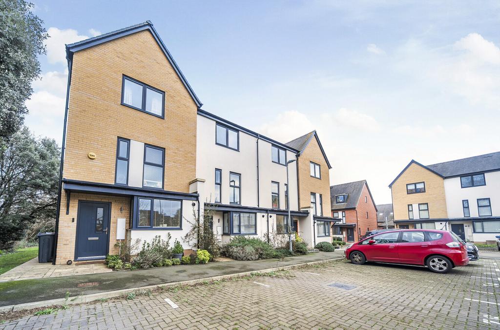 Coley Avenue, Reading, Berkshire 4 bed terraced house - £525,000