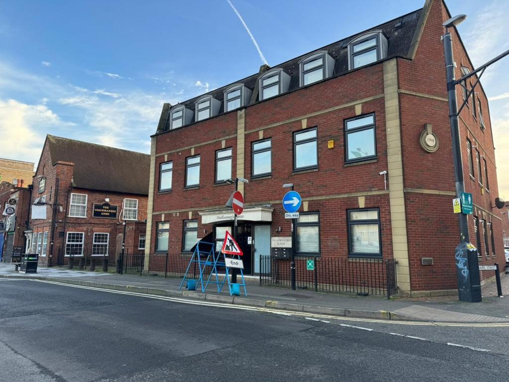 Marlborough House, Church Street 1 bed flat - £1,200 pcm (£277 pw)